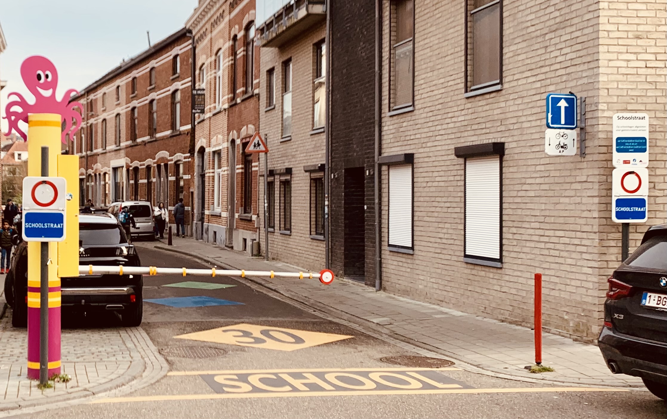 Verkeer op school | De Octopuspaal met uitschuifbare bareel